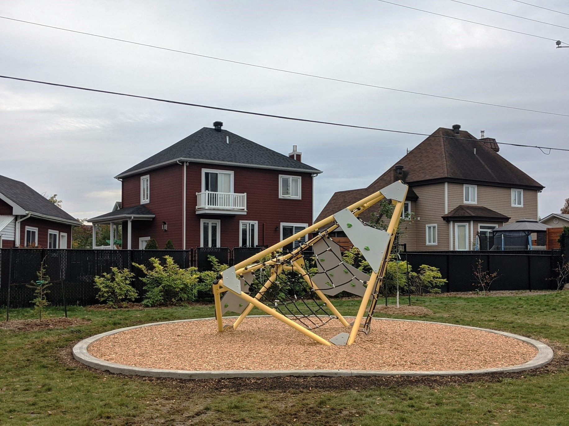 Nouveau module de jeux pour les 8 à 12 ans au parc Étienne-Provost ...